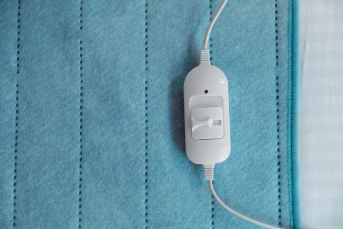 12 Things You Should Never Plug Into a Power Strip and Why • Everyday ...